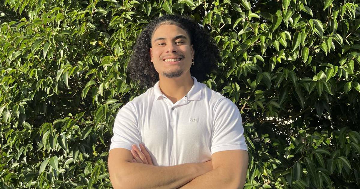 Ella Burford Award - Adrian Mahoni, Class of 2021 - Dilworth School